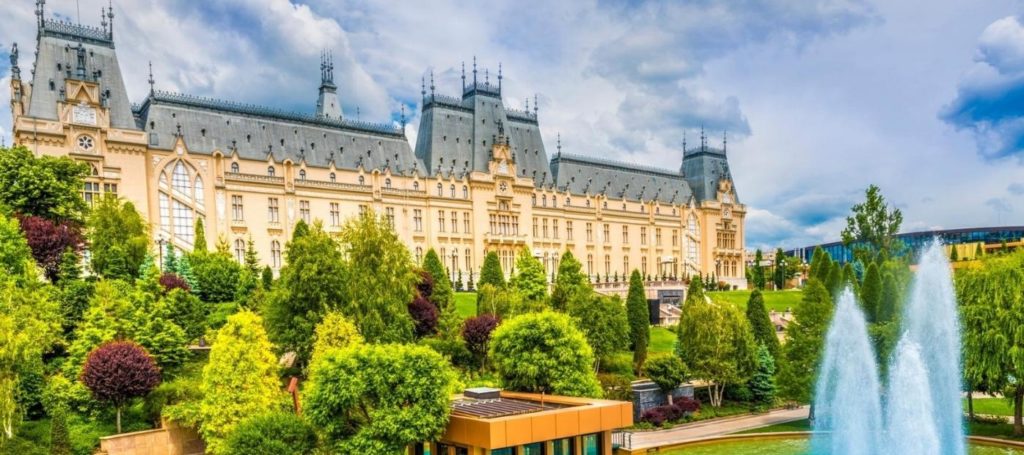 Best tourist attractions in Iasi, the beautiful Romanian city – TukTuk ...
